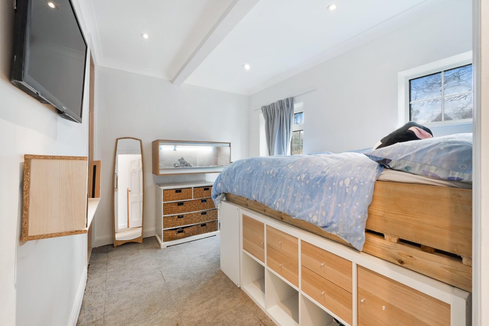 Epsom Lane North, Tadworth | The Personal Agent